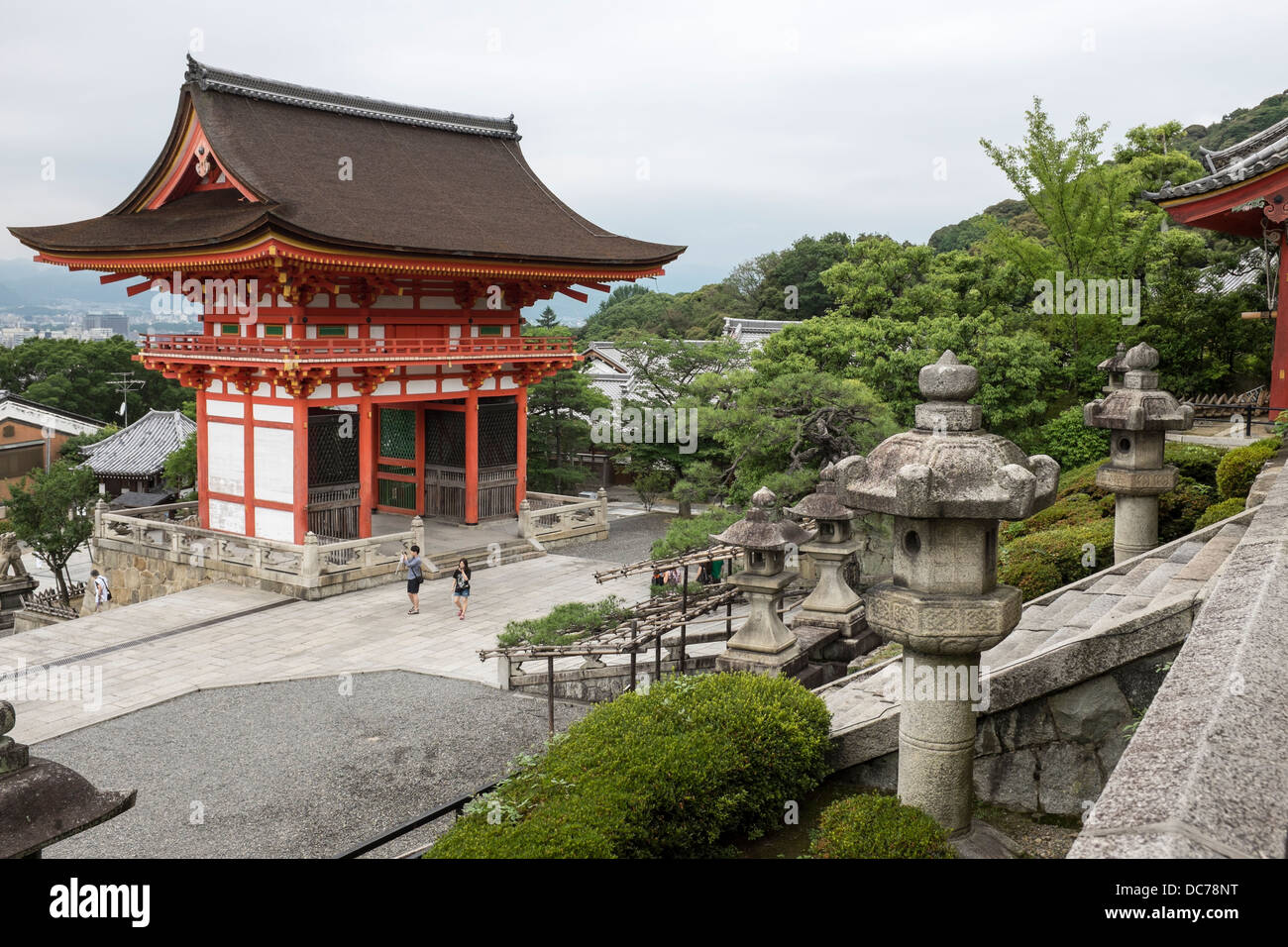 Kiyomizu shrine hi-res stock photography and images - Alamy