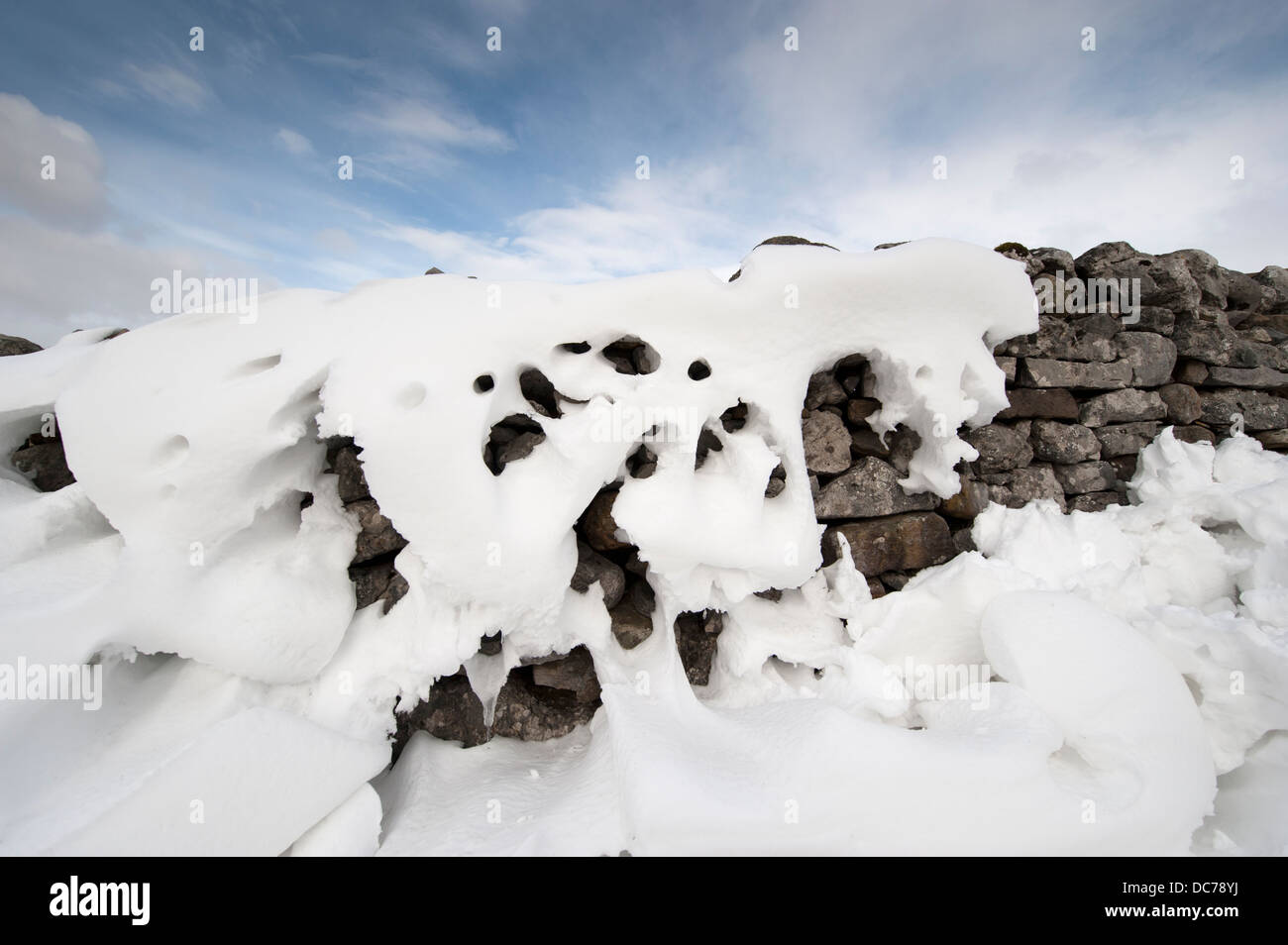 Snow patterns wind blown snow hi-res stock photography and images - Alamy