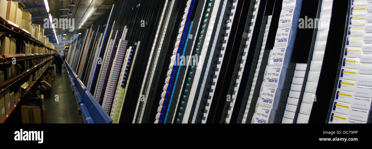 Pharmaceutical drugs warehouse Stock Photo - Alamy