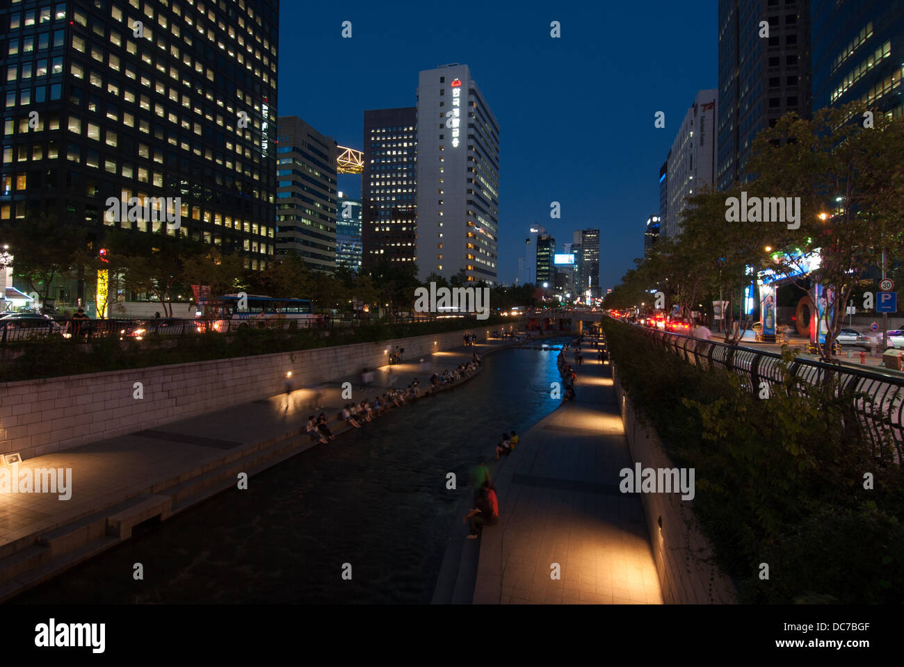 Cheonggye Stream or Cheonggyecheon runs through central Seoul, South ...