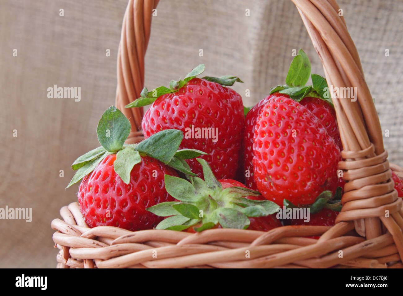Basket of strawberries hi-res stock photography and images - Alamy