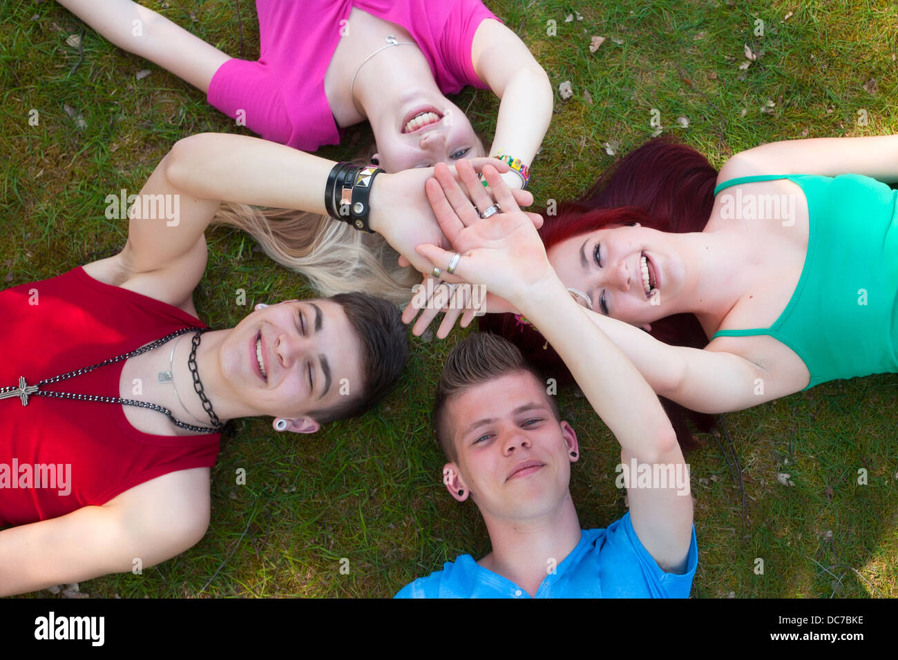 Group of teenagers having fun outdoors hi-res stock photography and ...