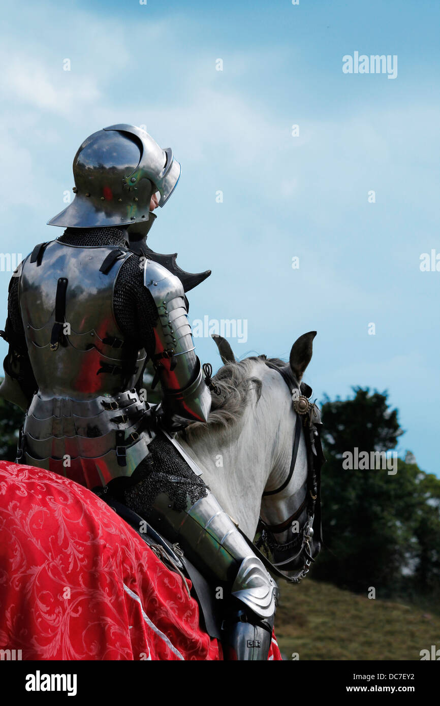 Knight in shining armour Stock Photo - Alamy