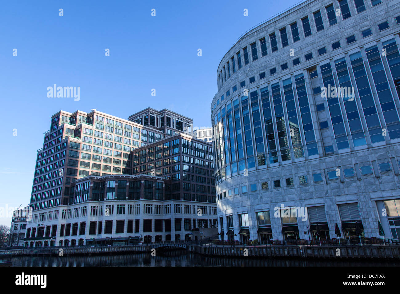 20 & 25 Cabot Square Overlooking Middle Dock Stock Photo - Alamy