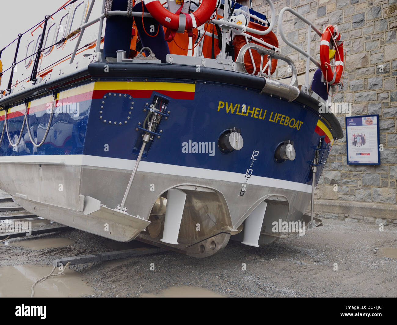 Royal National Lifeboat Institution : Recovery of Lifeboat after a call ...