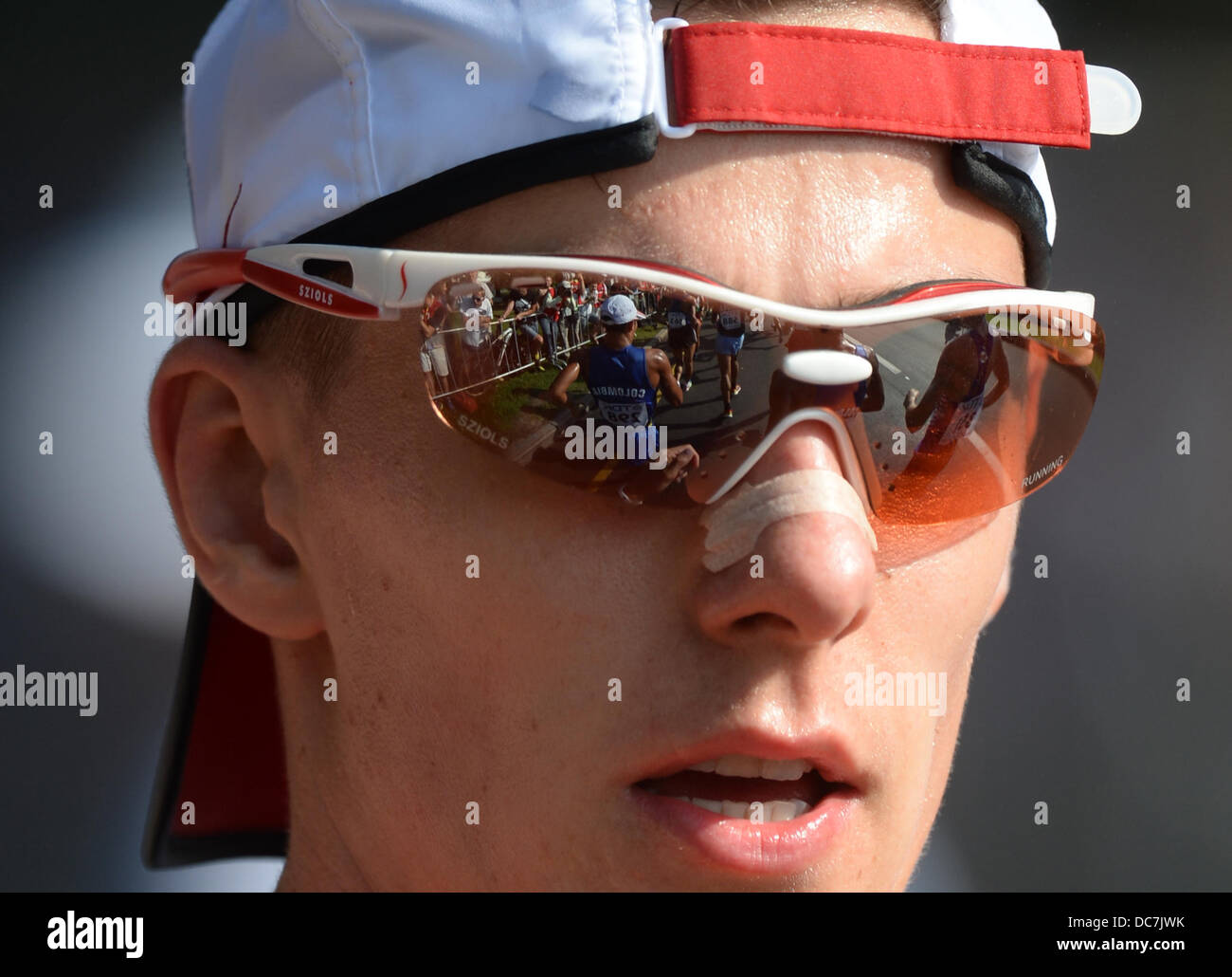 20 kilometres walk hi-res stock photography and images - Alamy