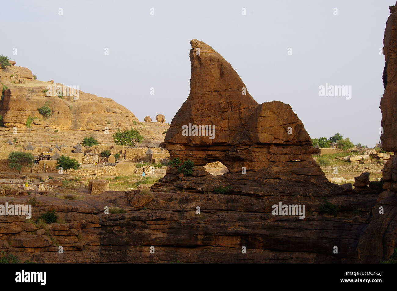 Dogon tribe hi-res stock photography and images - Alamy