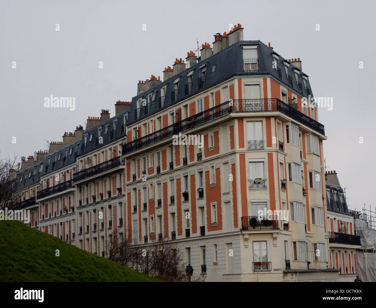 Typical Building in Paris France Stock Photo - Alamy