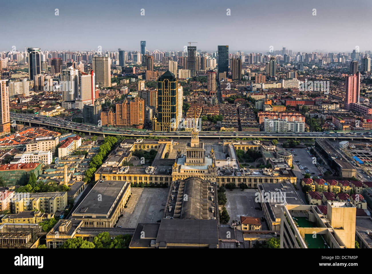 Historic buildings on bund shanghai hi-res stock photography and images ...
