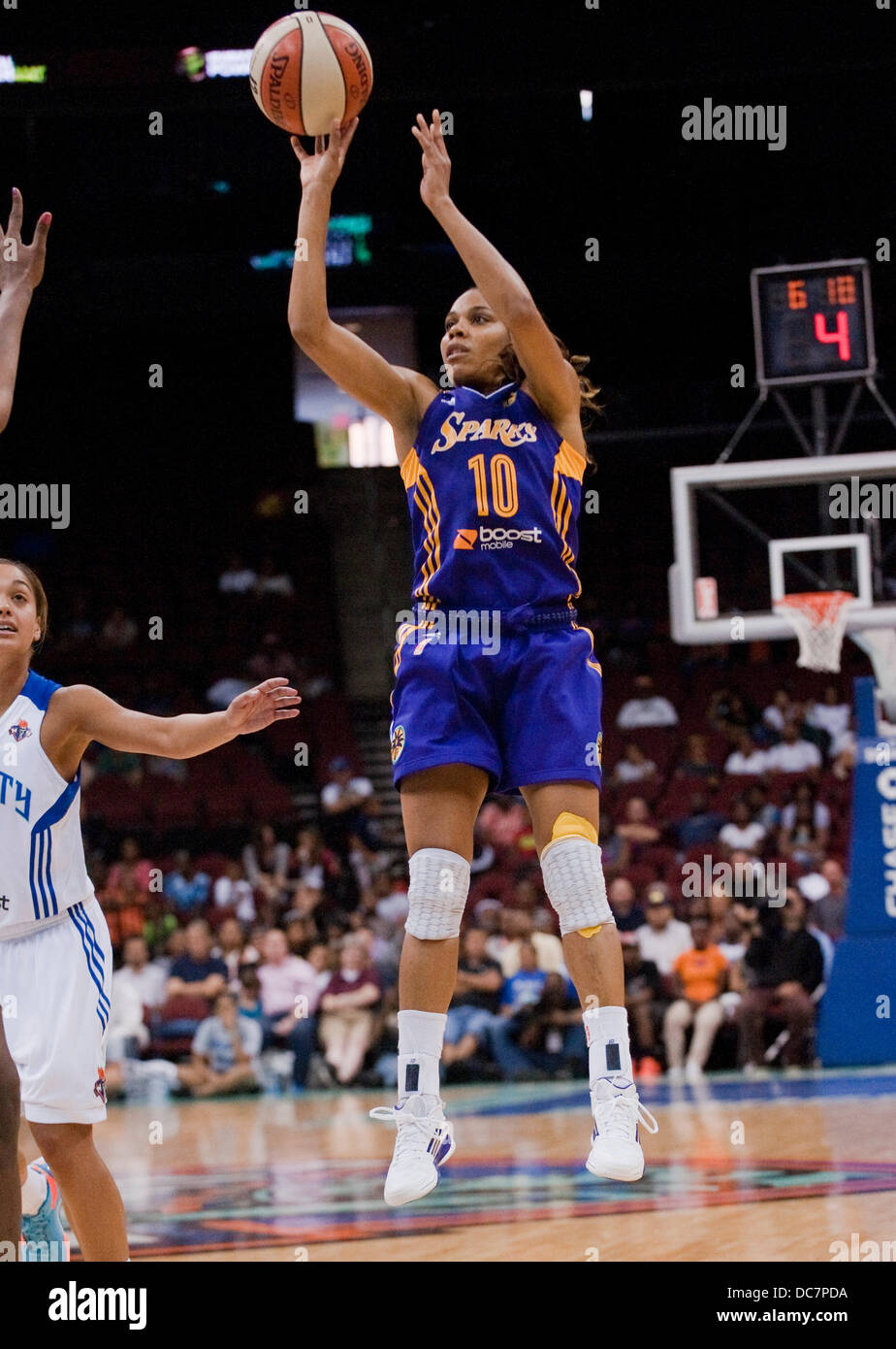 Aug. 10, 2013 - Newark, New Jersey, U.S. - Sparks' guard Lindsay ...