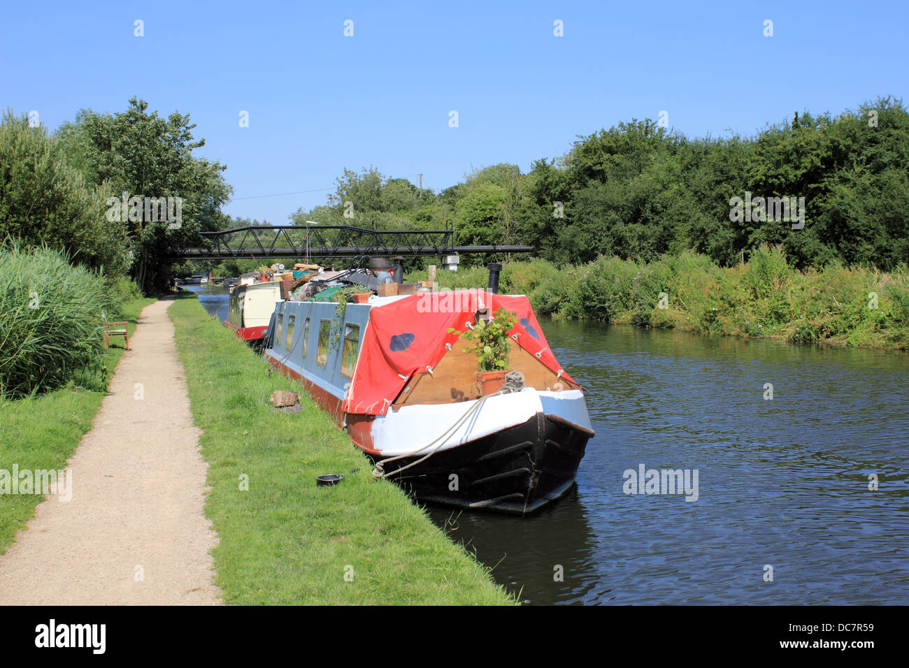 The Grand Union Canal at near Maple Cross, North West London, England ...