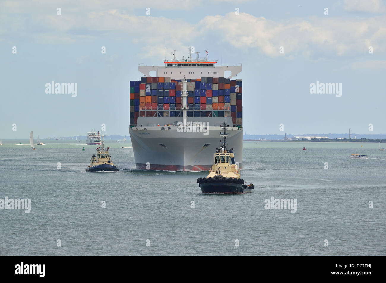 Tug Boat Towing Large Ship High Resolution Stock Photography and Images ...