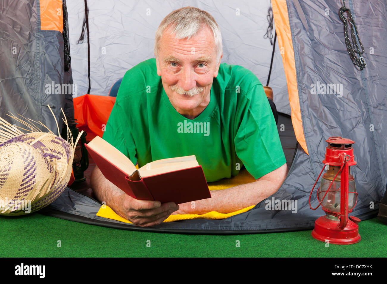 Camping isolated vintage tent hi-res stock photography and images - Alamy