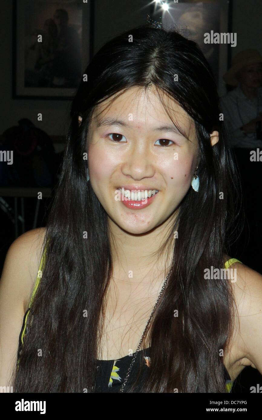 Tina nguyen hi-res stock photography and images - Alamy