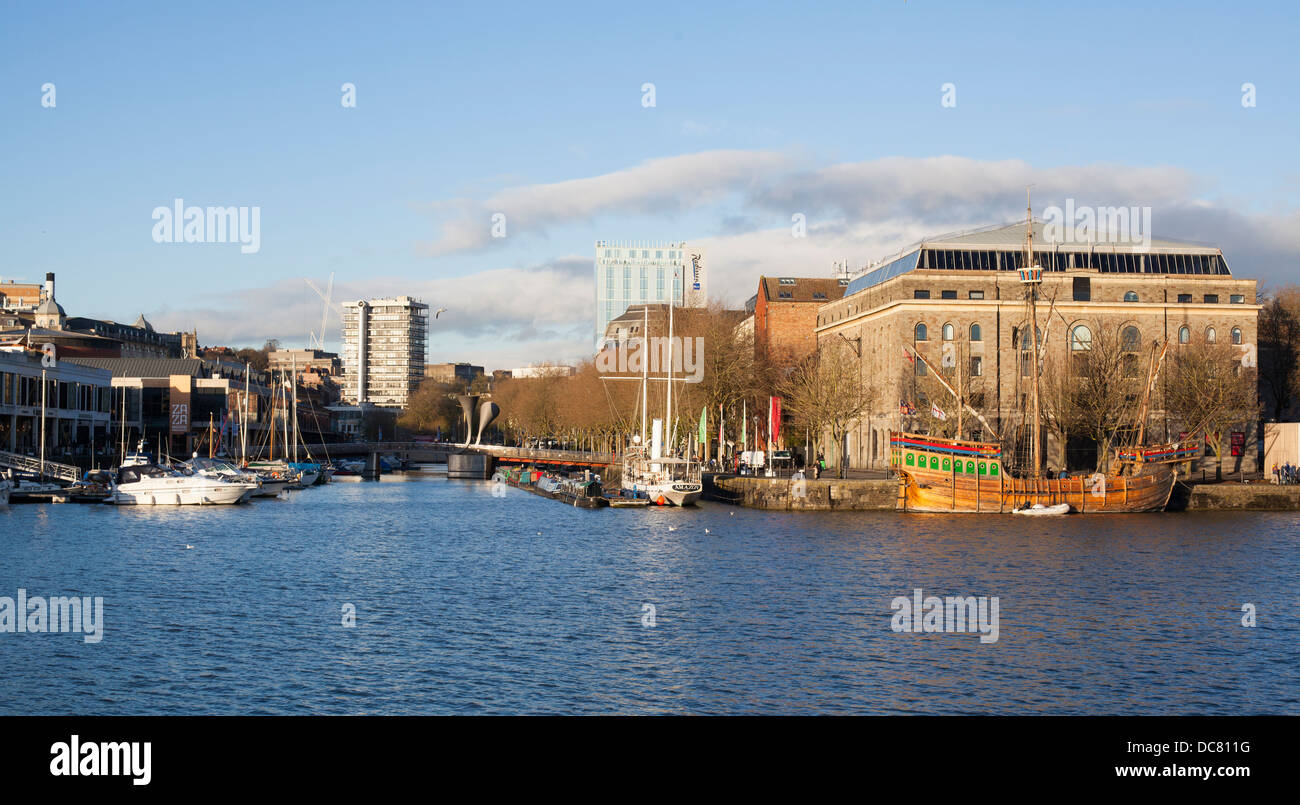 Bristol docks hi-res stock photography and images - Alamy