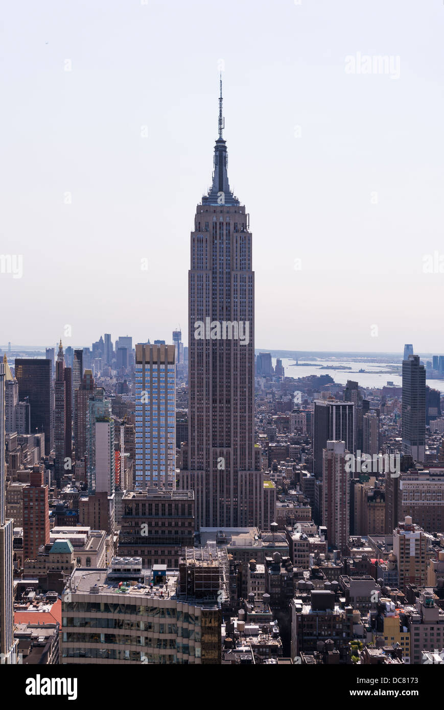 Empire state building visitors hi-res stock photography and images - Alamy