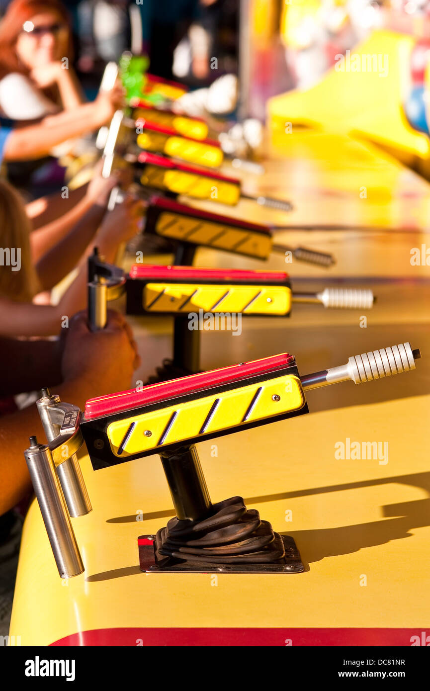 Evergreen State Fair midway game Stock Photo - Alamy