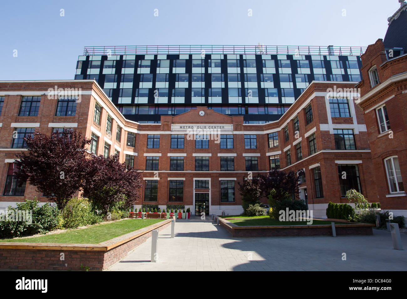 Metropolis office hi-res stock photography and images - Alamy