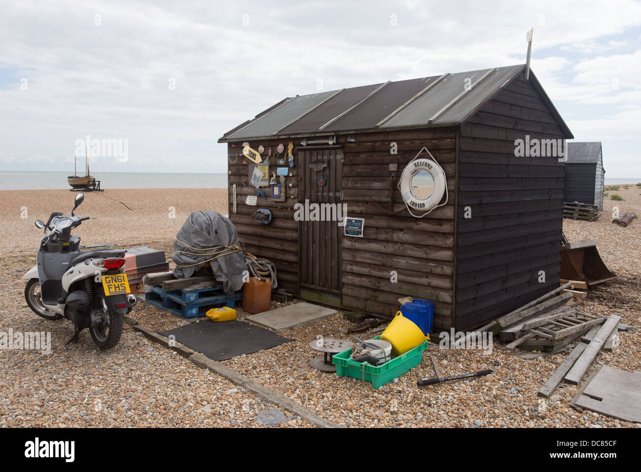 pebble beach Dungeness Kent Stock Photo - Alamy