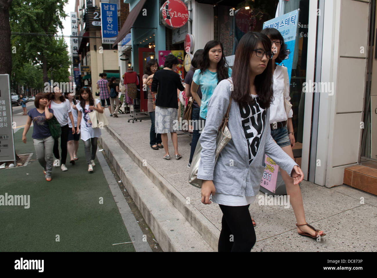 Sinsa dong, seoul hi-res stock photography and images - Alamy