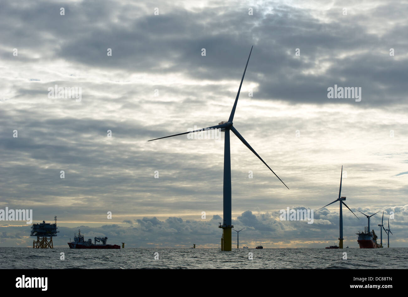 Walney offshore wind farm hi-res stock photography and images - Alamy