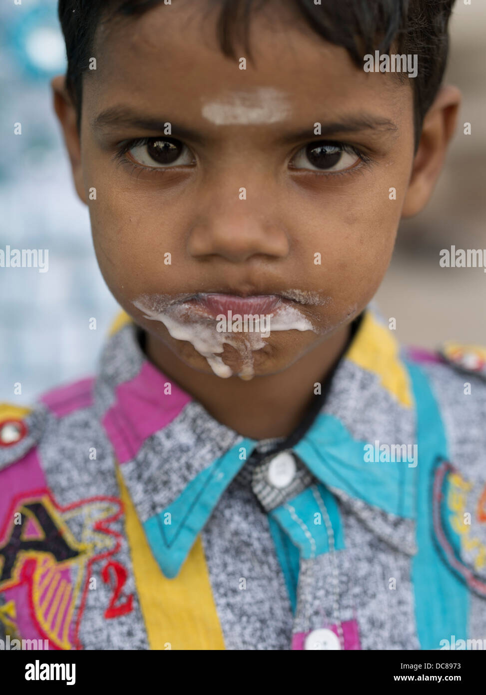 Child eating icecream asia hi-res stock photography and images - Alamy