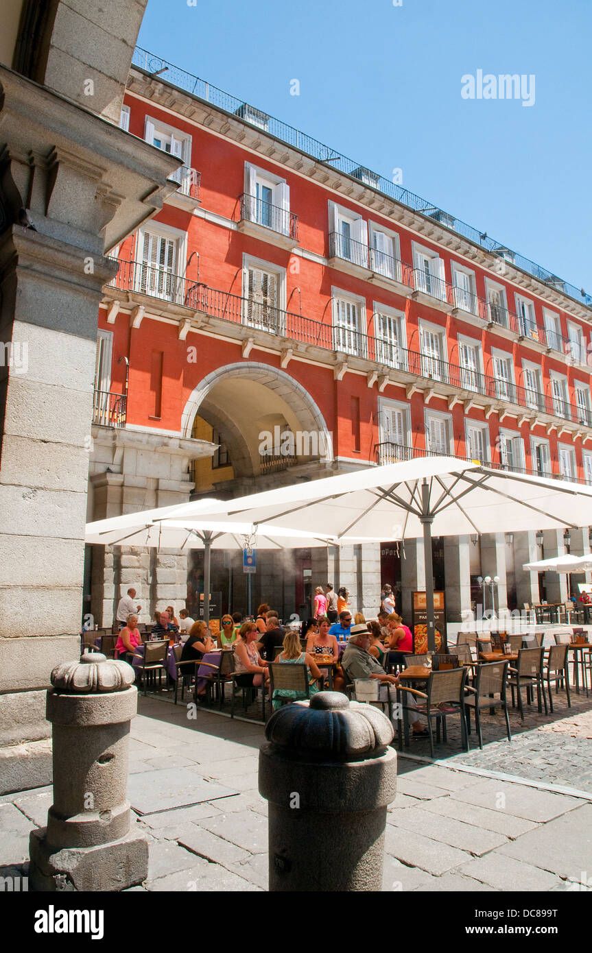 Plaza mayor madrid spain terrace hi-res stock photography and images ...