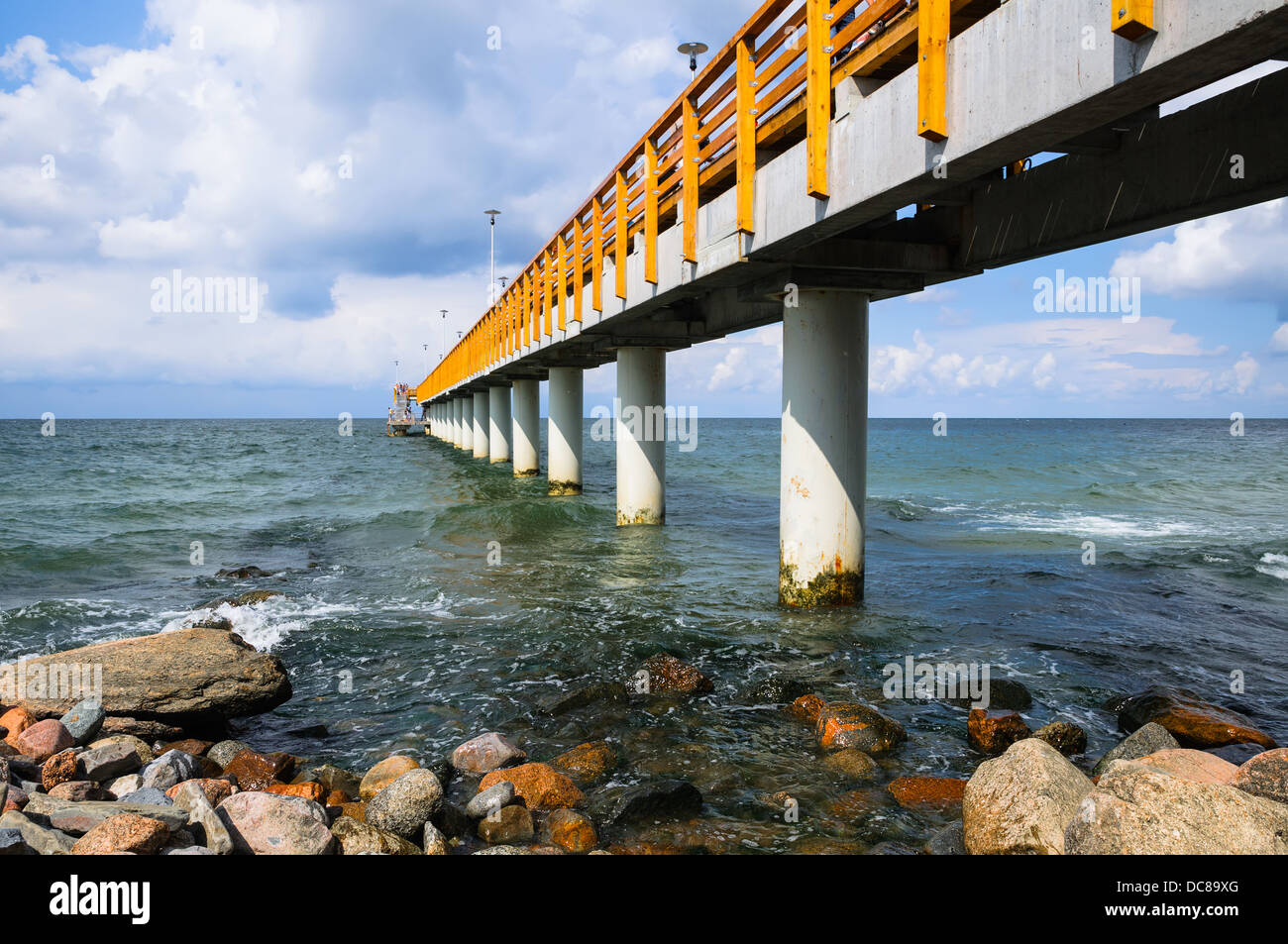 Jetty concrete hi-res stock photography and images - Alamy
