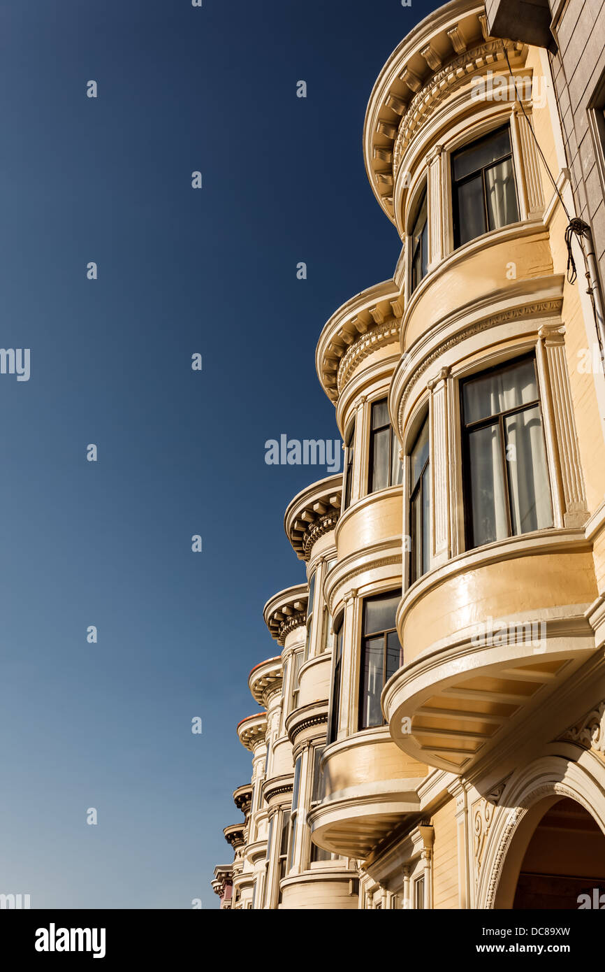 Victorian bay windows hi-res stock photography and images - Alamy