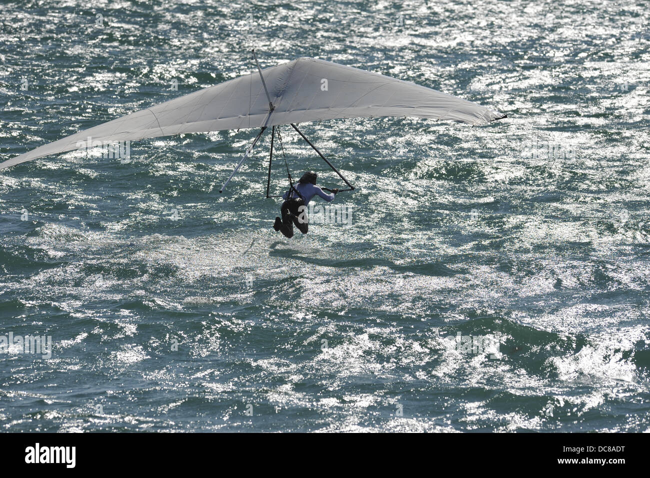 Hang gliders landing hi-res stock photography and images - Alamy