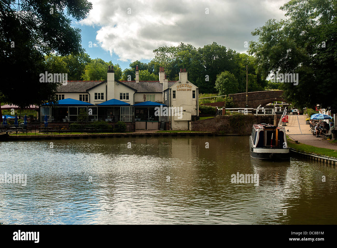 Foxton locks hi-res stock photography and images - Alamy