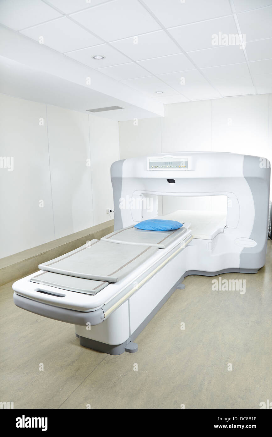 Mri machine room hi-res stock photography and images - Alamy