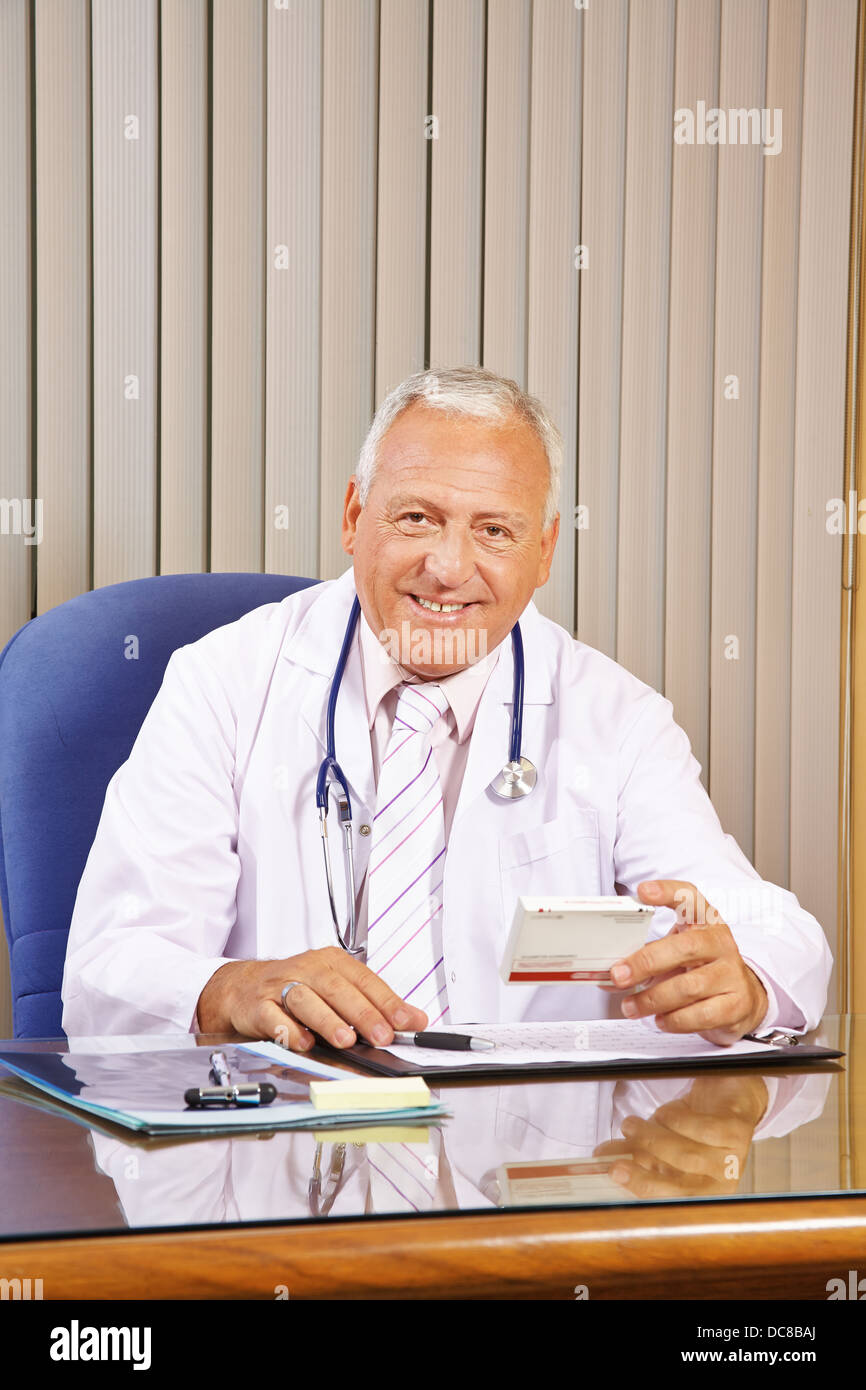 Medication prescribing hi-res stock photography and images - Alamy