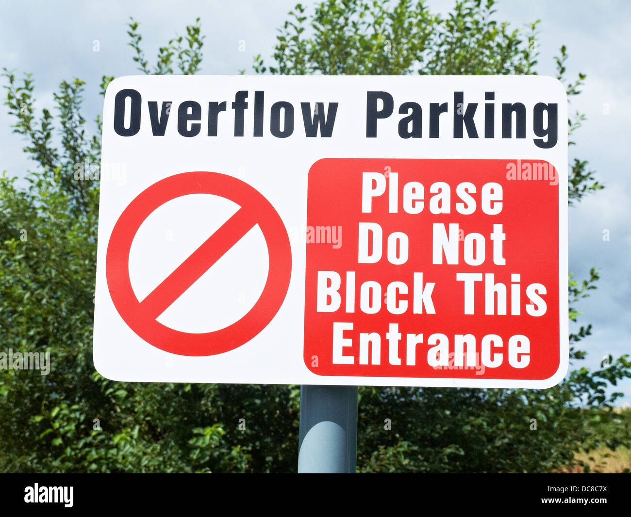 Overflow parking sign UK Stock Photo - Alamy