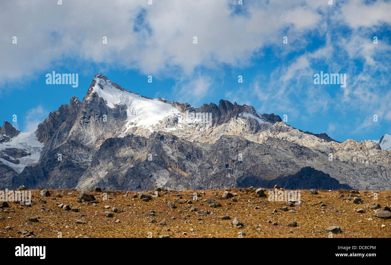 The summit of Huamashraju in the Peruvian Andes, South America Stock ...