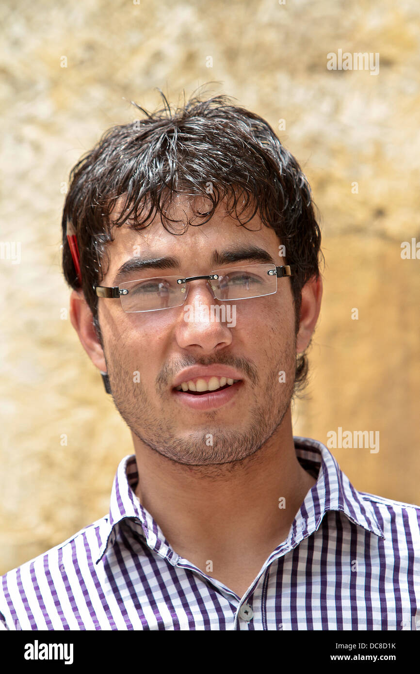 Afghan man hi-res stock photography and images - Alamy