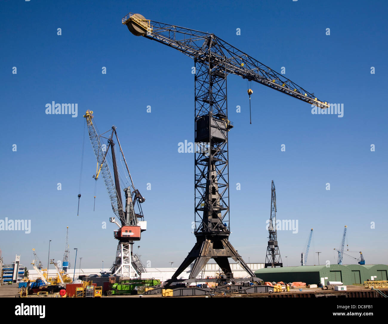 Types of ships hi-res stock photography and images - Alamy