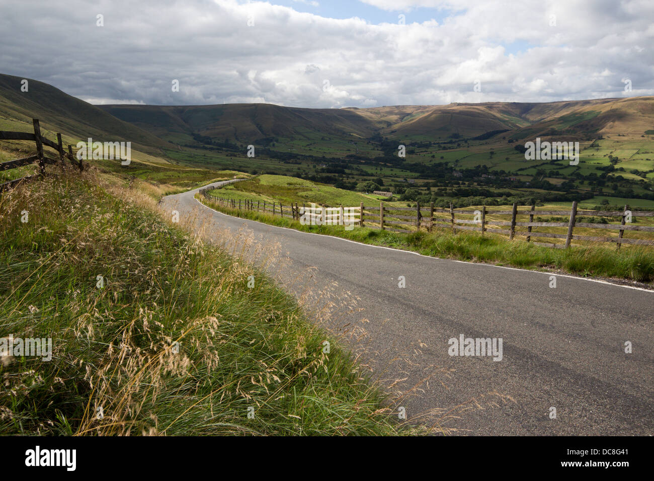 Edale valley valley barber booth hi-res stock photography and images ...