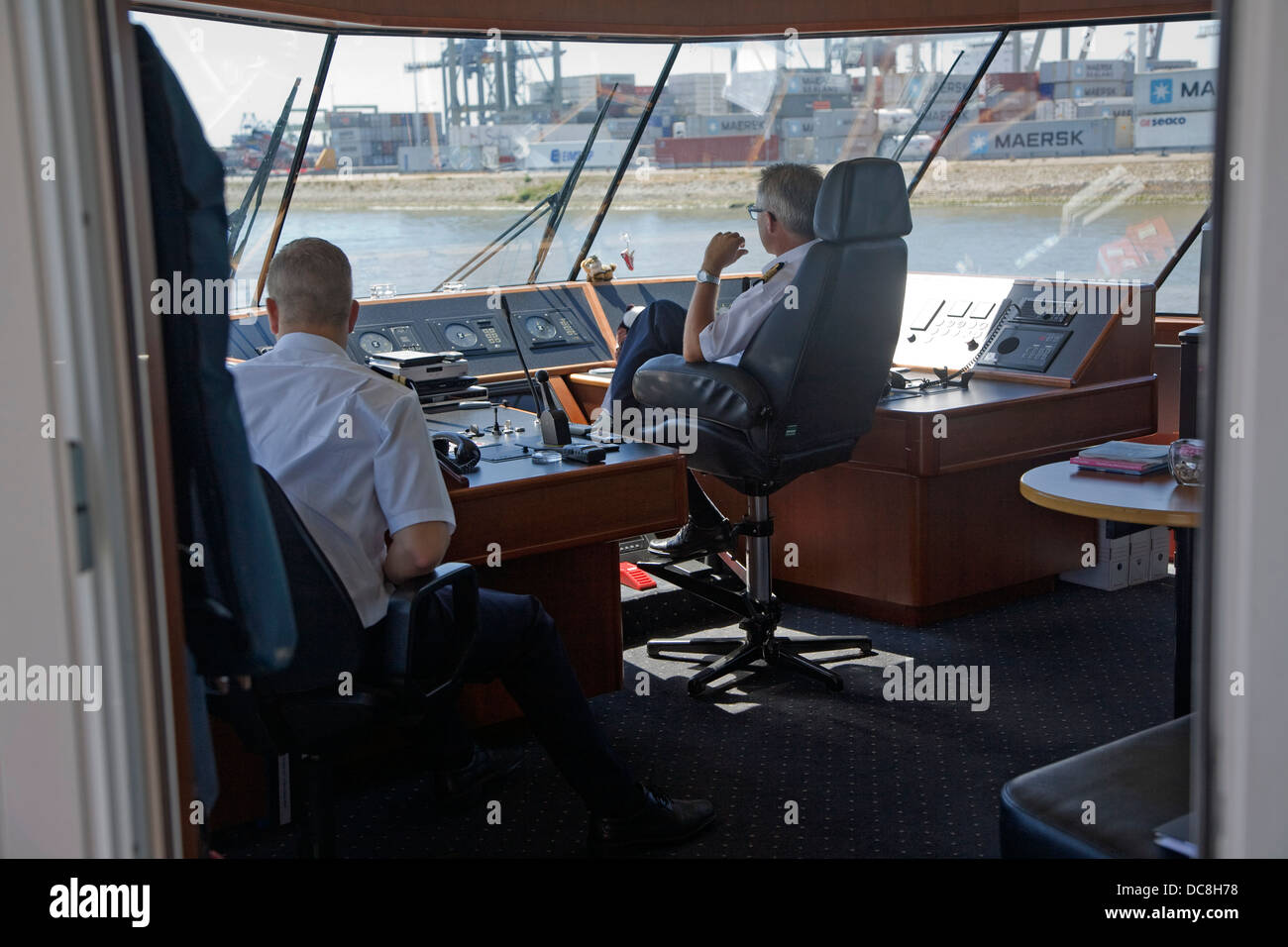 Ship navigation bridge captain hi-res stock photography and images - Alamy