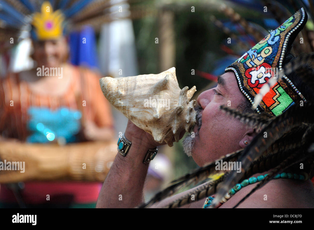 Aztec man hi-res stock photography and images - Alamy