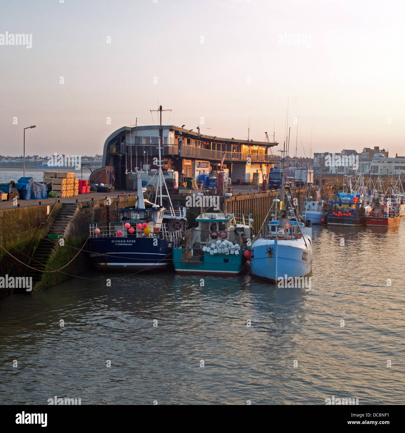 Fishing boats bridlington harbour hi-res stock photography and images ...