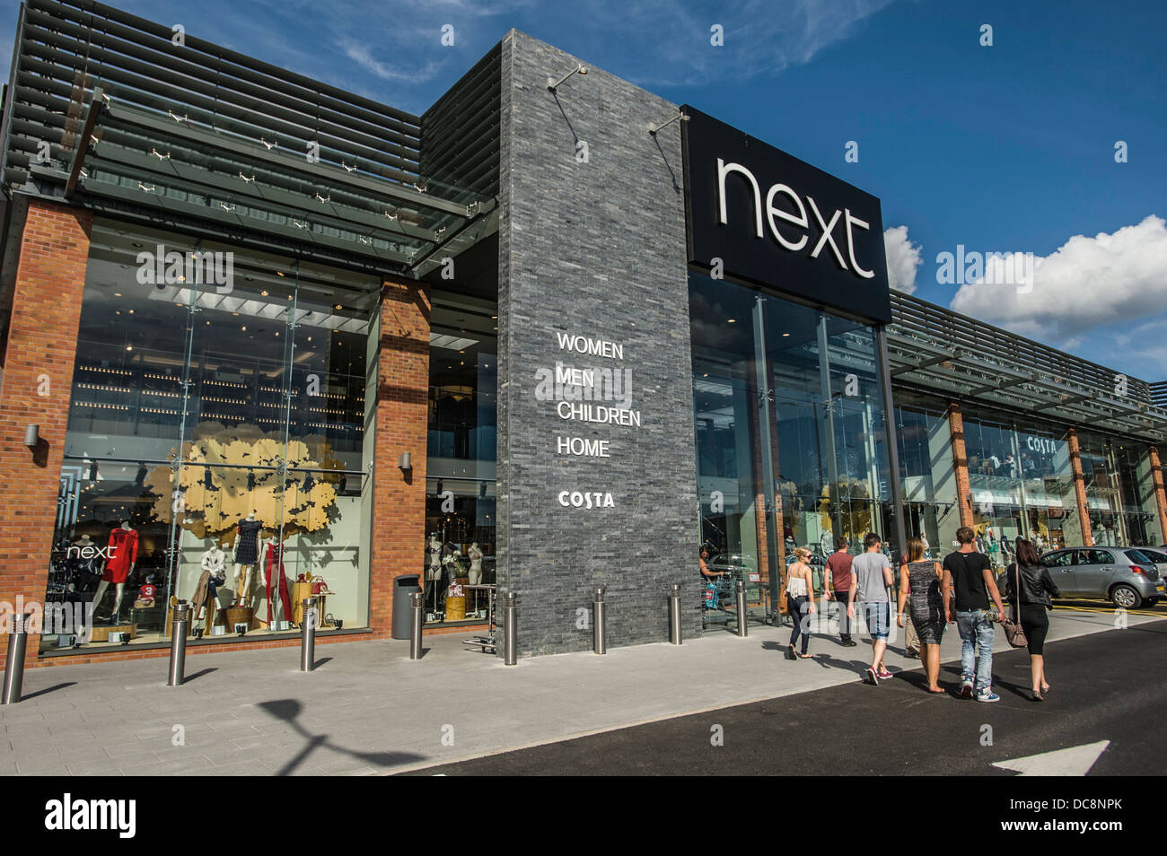 Camberley town hi-res stock photography and images - Alamy