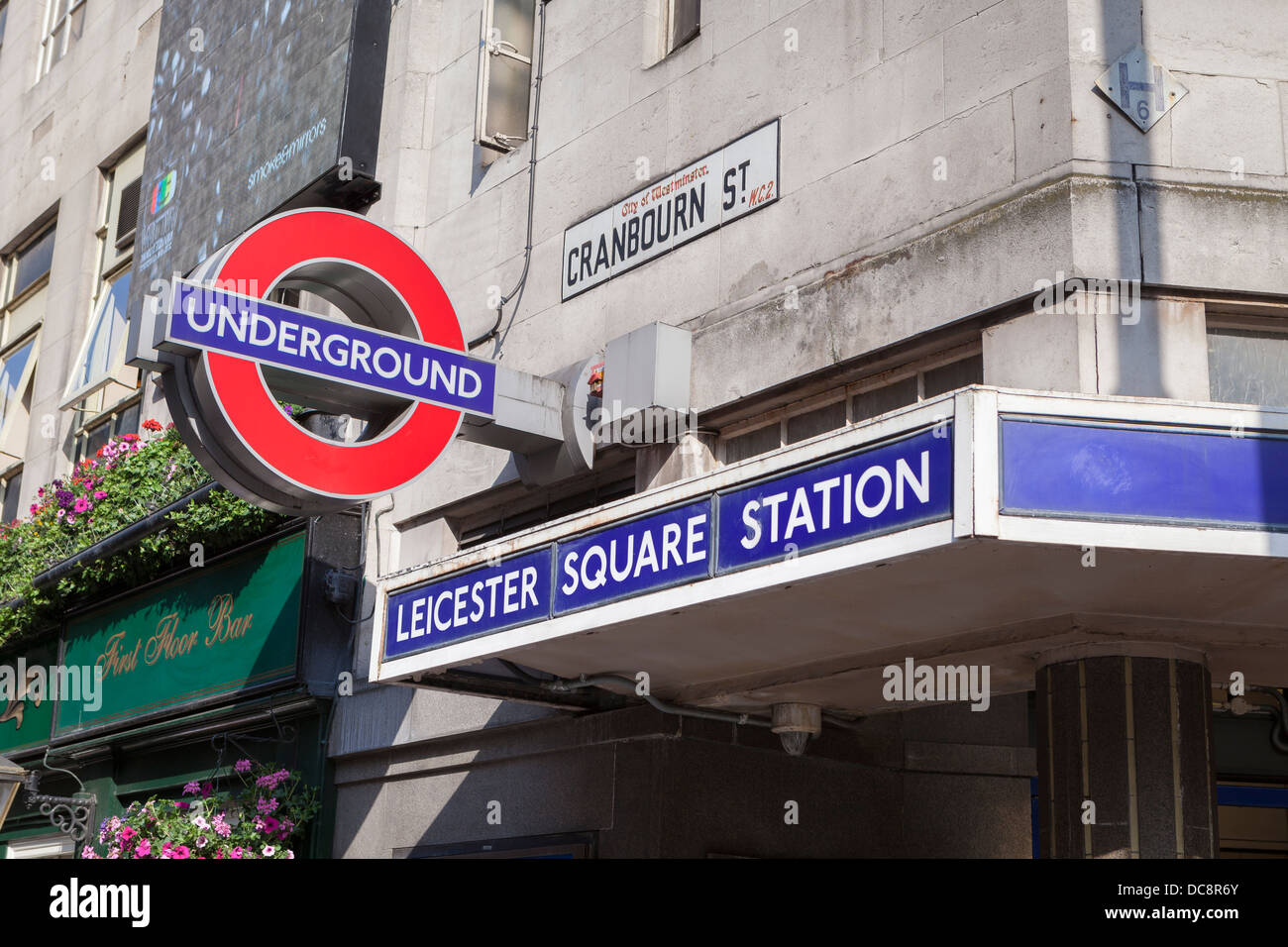 England uk day daytime entrance exterior sign subway symbol icon hi-res ...
