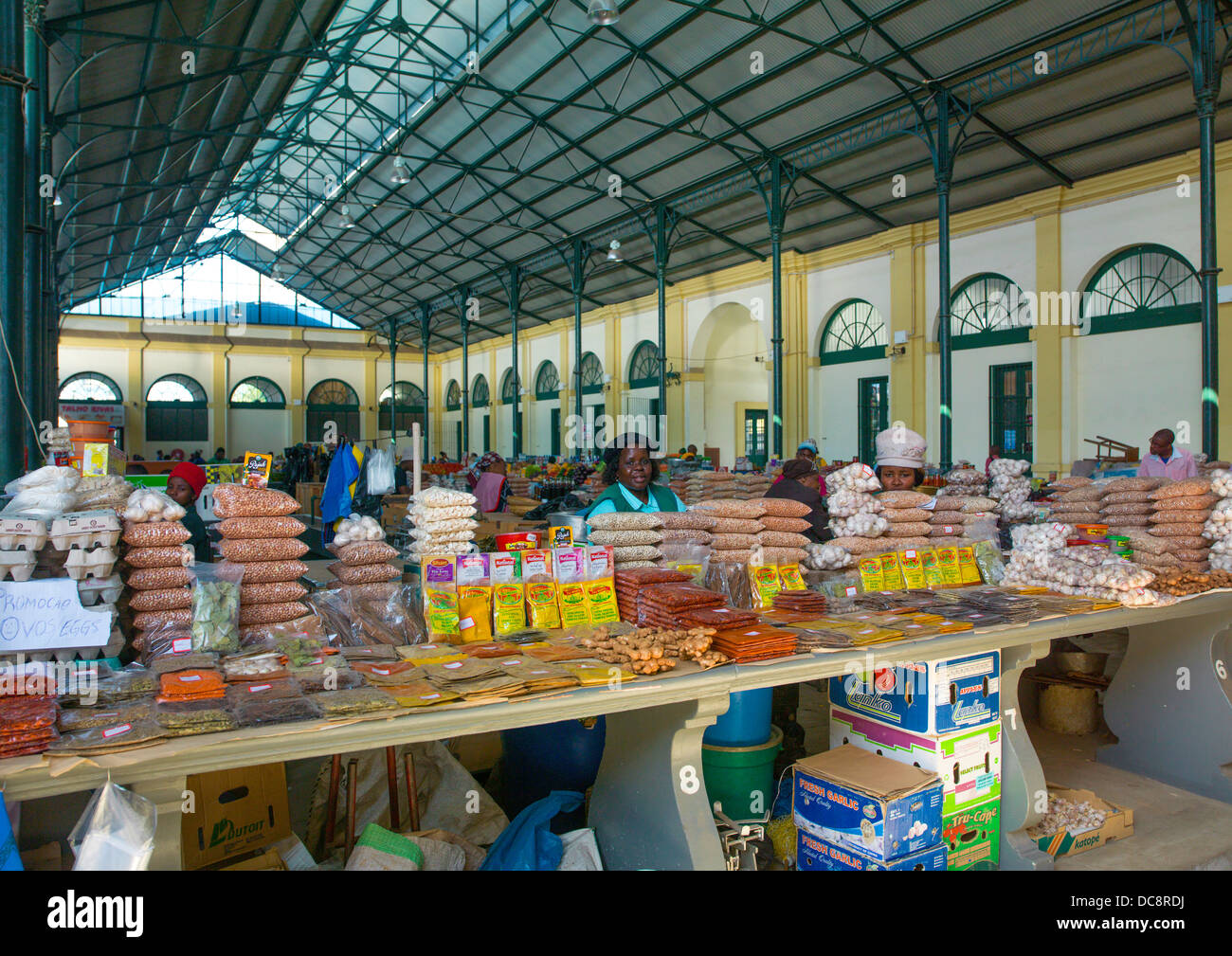 Mercado de Magoanine CMC, Maputo (+258 84 859 7175)