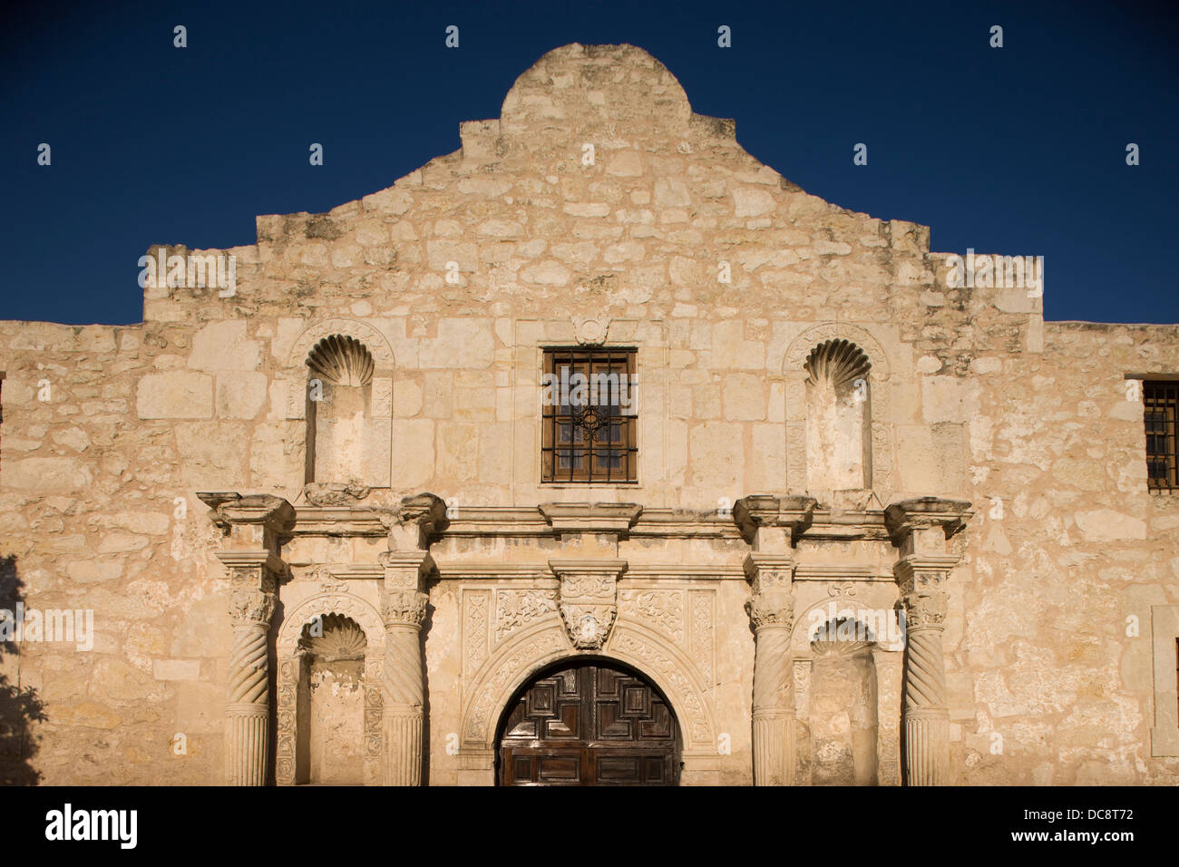 ALAMO MISSION SAN ANTONIO DE VALERO ALAMO PLAZA DOWNTOWN SAN ANTONIO ...