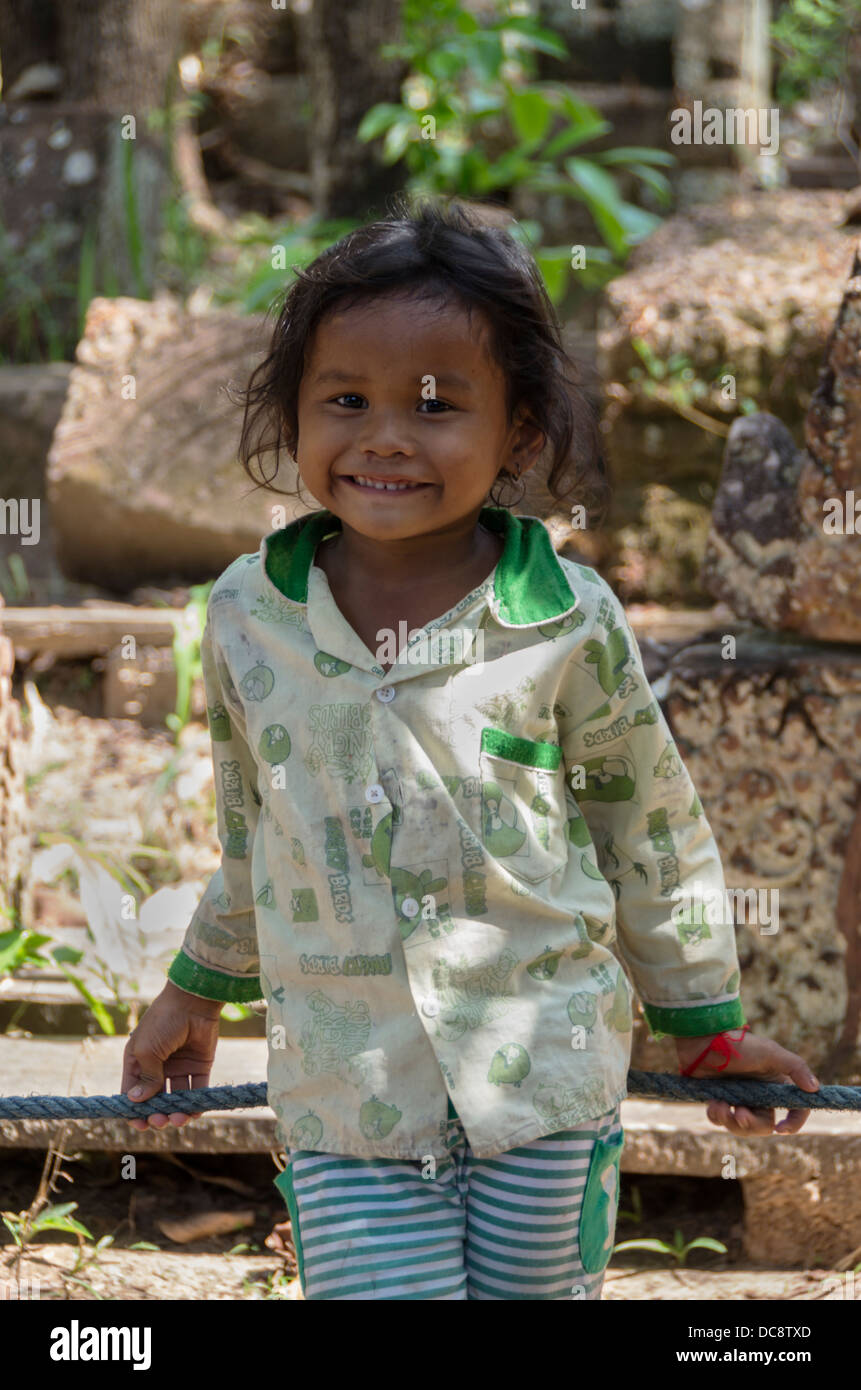 Cambodia girl hi-res stock photography and images - Alamy