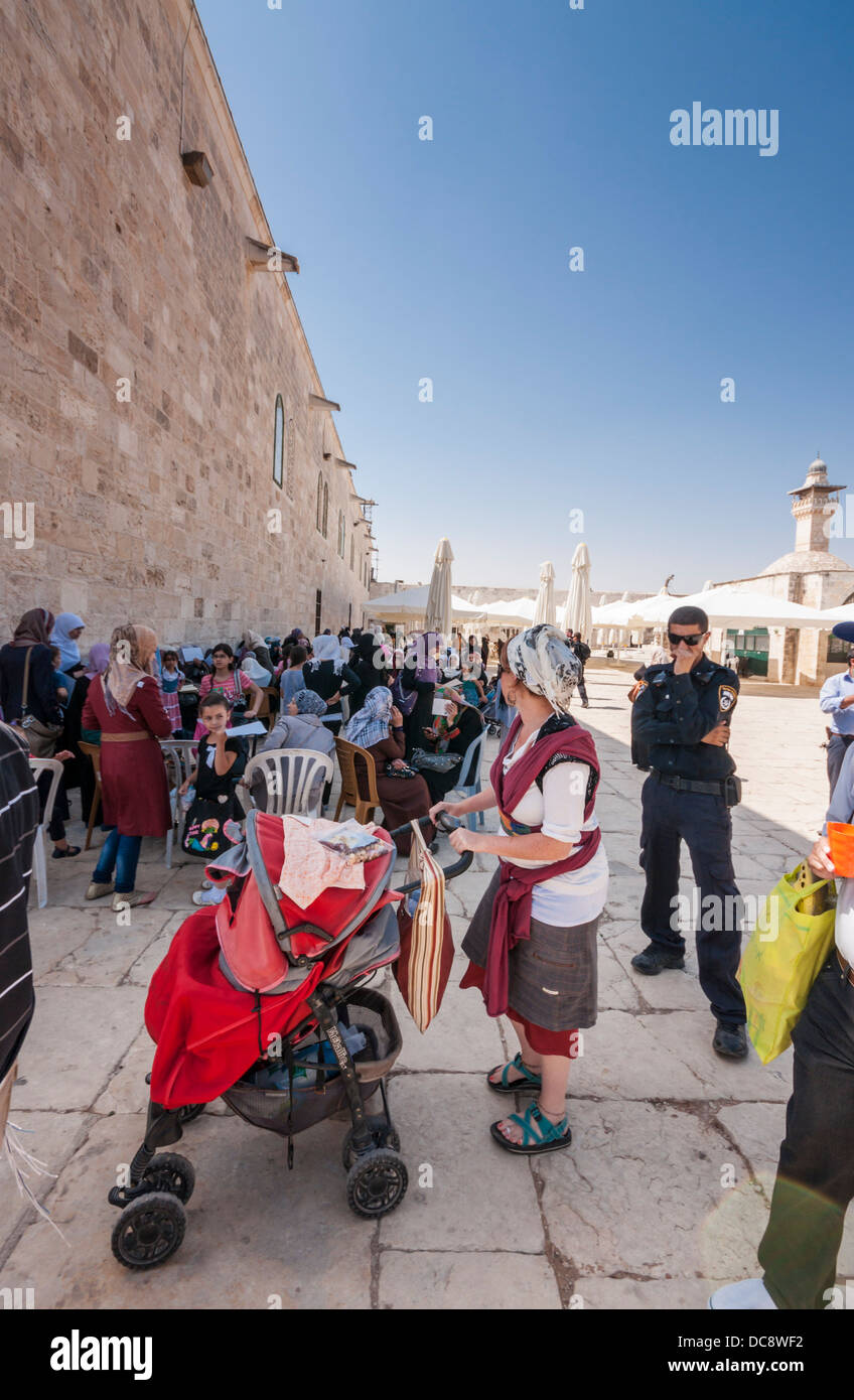 Temple Mount, Jerusalem, Israel. A Policeman guards and observes Jewish ...
