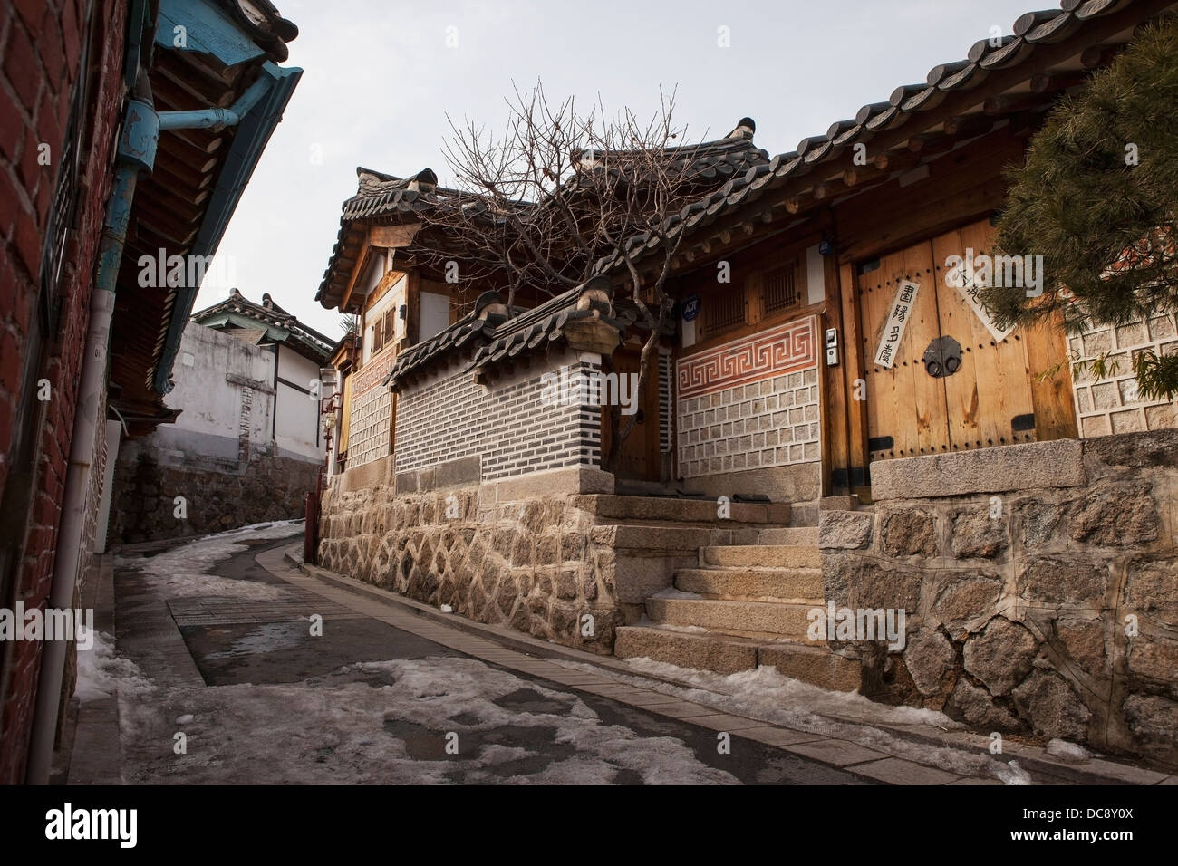 Village de hanok hi-res stock photography and images - Alamy