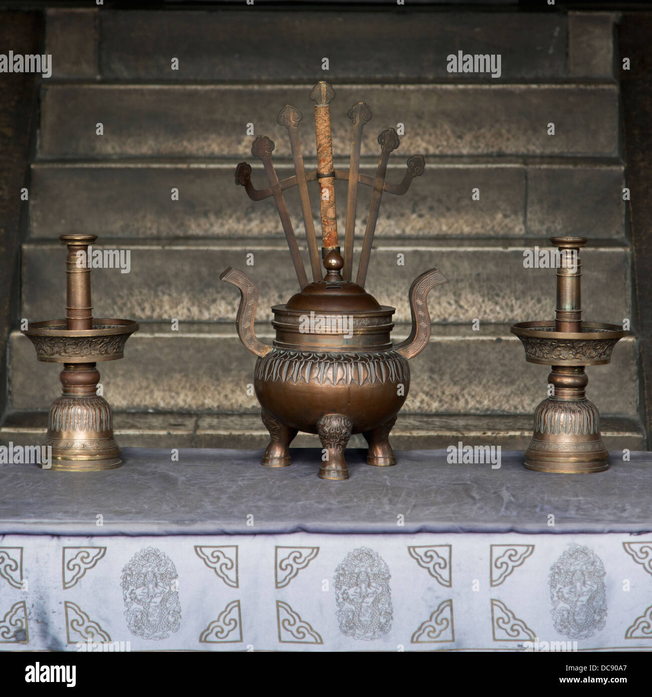 Altar in the temple hi-res stock photography and images - Alamy