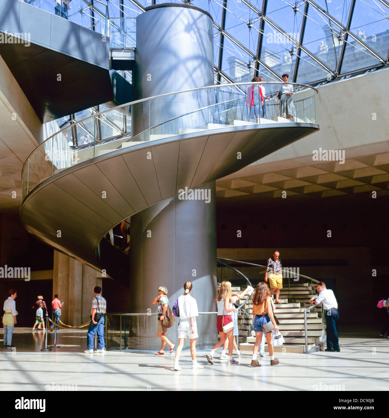 Louvre interior hi-res stock photography and images - Alamy